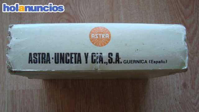 CAJA PISTOLA ASTRA MOD& 7000 CAL 22 LR - Armas