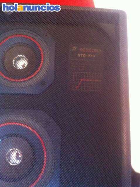 VENDO CADENA MUSICAL Y 2 ALTAVOCES 3 4W - Equipos de sonido