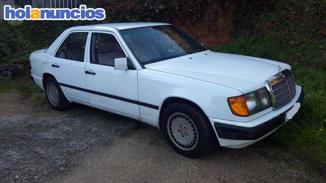 MERCEDES-BENZ - 250D 124 DIESEL - Mercedes-benz