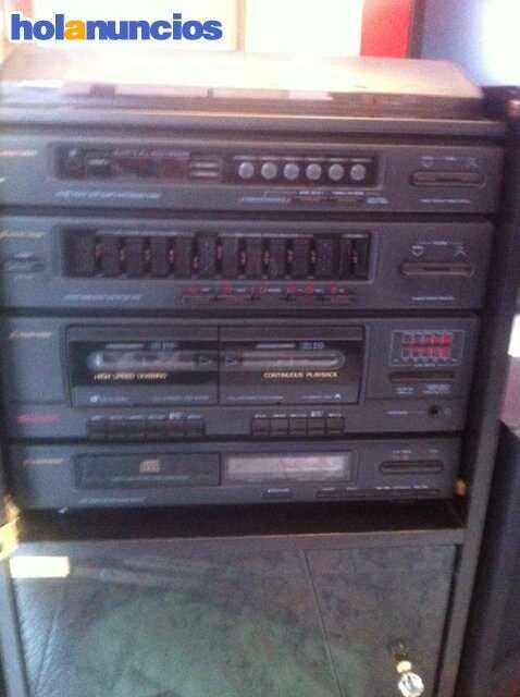 VENDO CADENA MUSICAL Y 2 ALTAVOCES 3 4W - Equipos de sonido