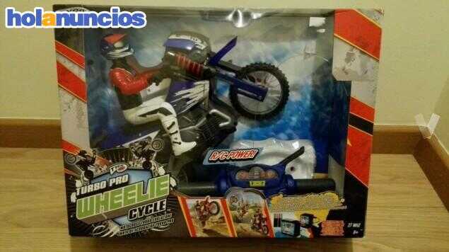 MOTO TURBO PRO WHEELIE DE MATTEL - Radio control